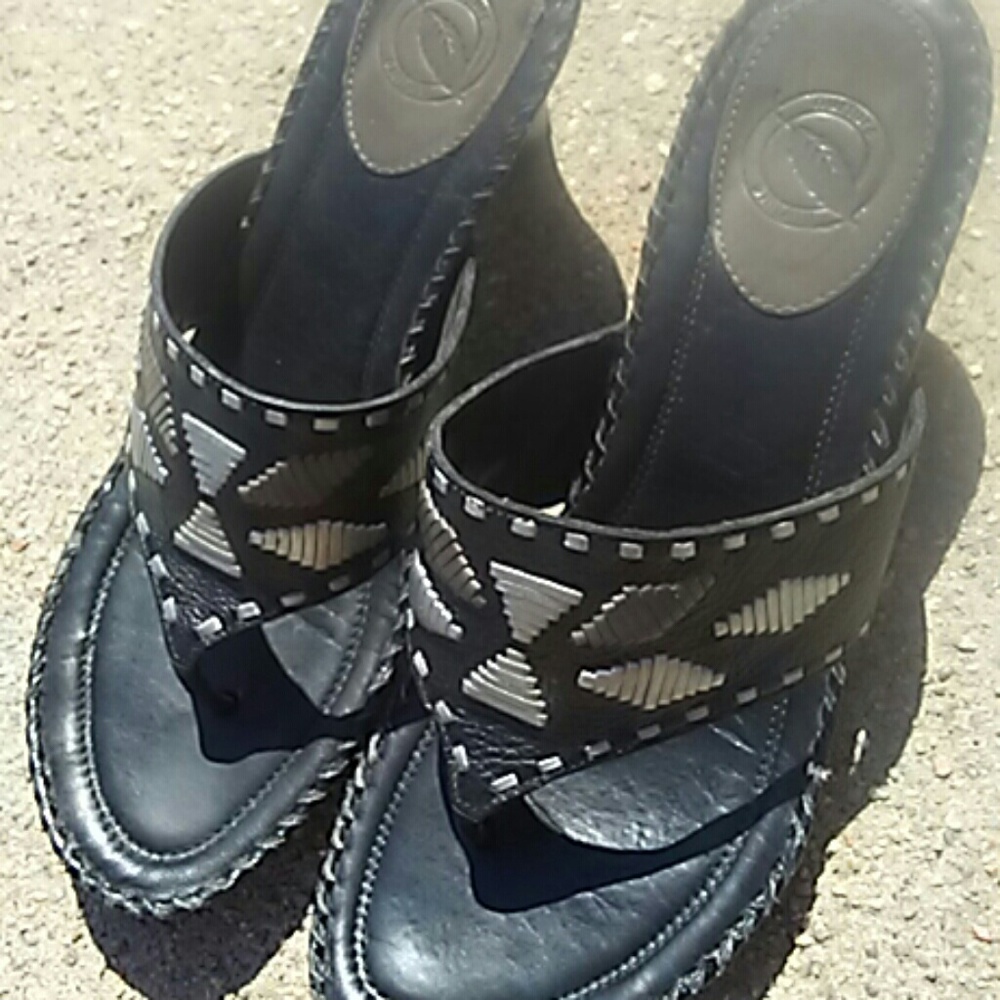 Nurture Black Aztec Design Sandal - Gem